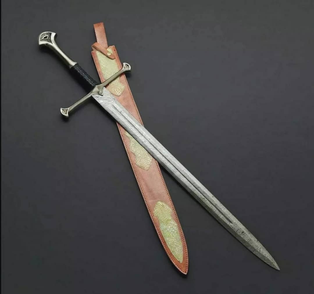 Custom Handmade Damascus Blade 35″ Long Anduril /Narsil Sword Of Knig ...